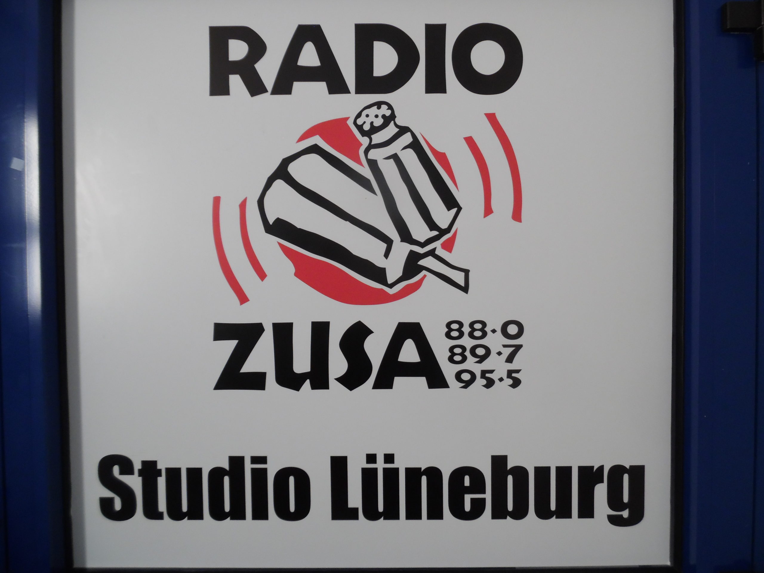 Über Radio ZuSa - MOSHMABANG - Radio ZuSa